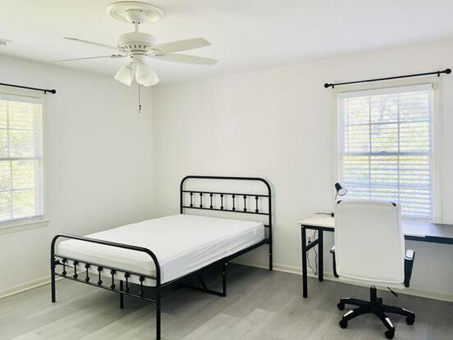 Live in Atlanta, off of I 85 and I 285 Quiet Neighborhood | Walk to transit stop Tilly Mill Rd