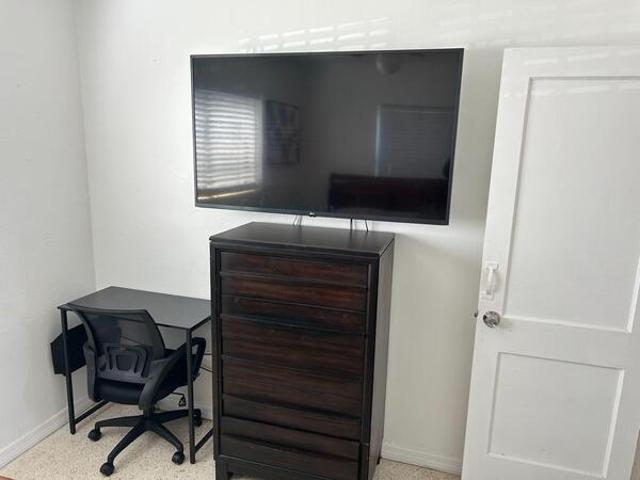 Live in Allapattah Heart of Miami Mini Fridges and TV Included | 10 Minutes to Miami International Airport 10 Minutes to Wynwood