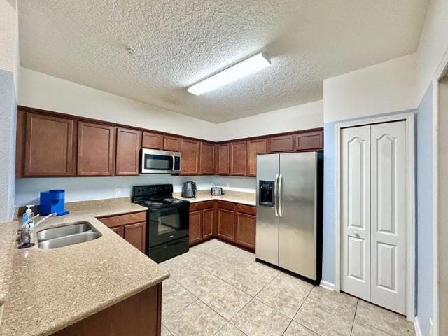 Live in Baymeadows