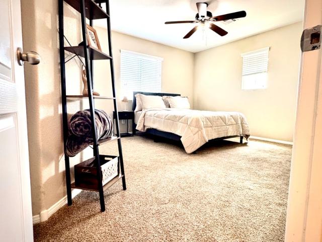 Live in centennial Hills Move in Ready!