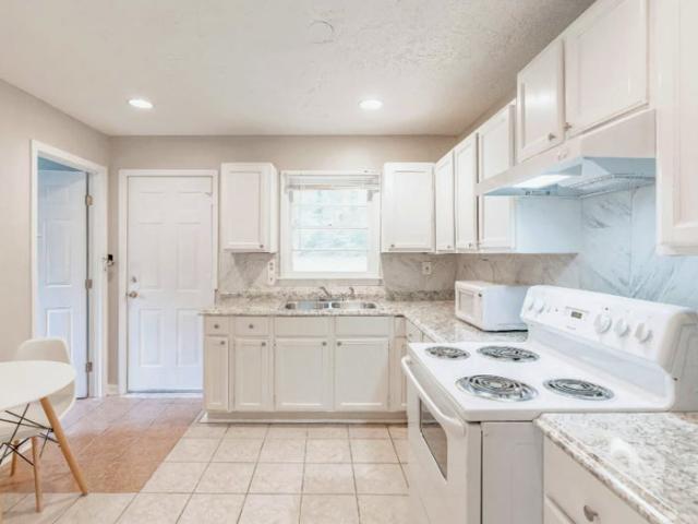 Live in Comfort and Style! Gorgeous Newly Renovat