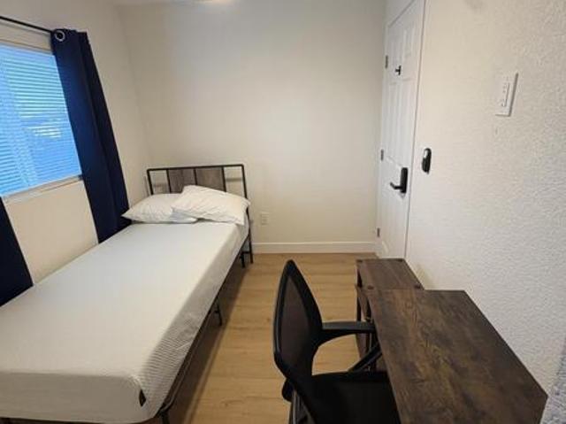 Updated Las Vegas Home Minutes to The Strip • Spacious Shared Home • Great for Working Professionals