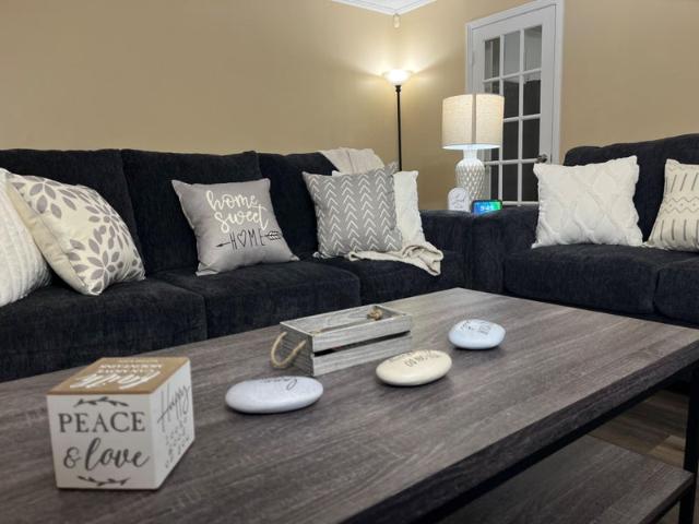 Live in Dothan Stylish Furnished Rooms in a Comfy