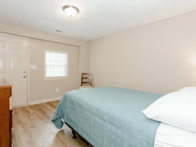 Live in Douglasville, a 6 minute drive to bus stop West Douglas Park and Ride