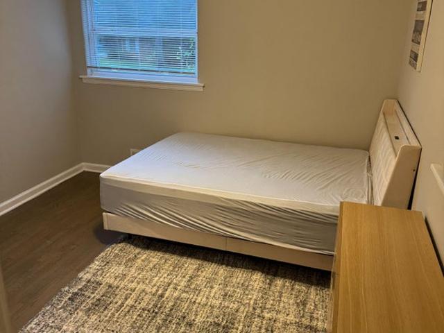 Live in East Point near Harmony Park & Historical