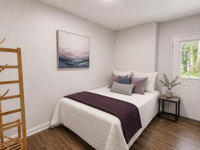 Live in Forest Park, Close to Amenities