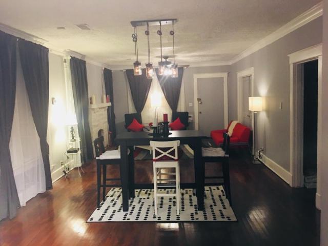Live in Glenview close to midtown!