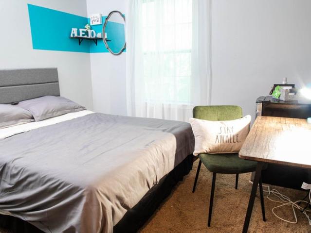 Live in Hyattsville, this property is just a minut