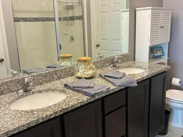 Live in Palm Bay in a Large 2 Room