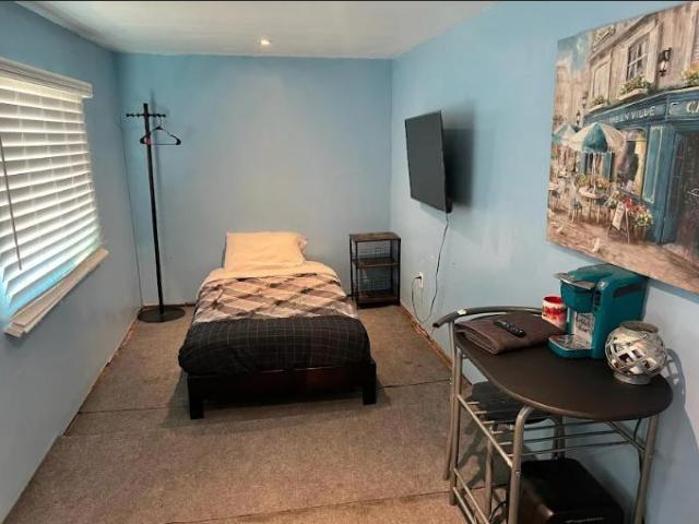Live in Paradise Valley Oasis