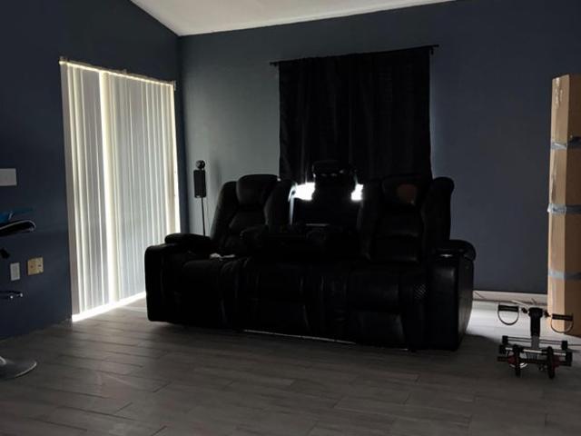 Live in poinciana
