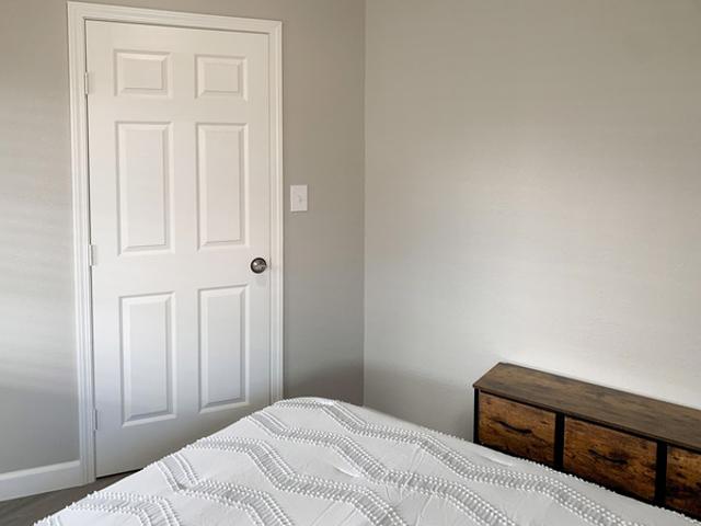 Live in Rosemary Ridge, a 6 mins drive to transit stop Risinger Rd & Cove Meadows