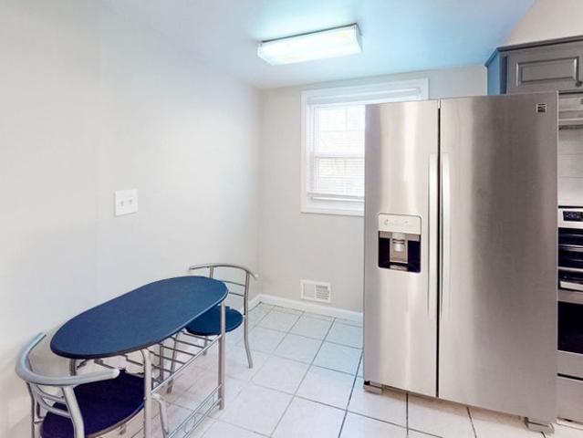Live in Stone Mountain, a 2 minute walk to bus sto