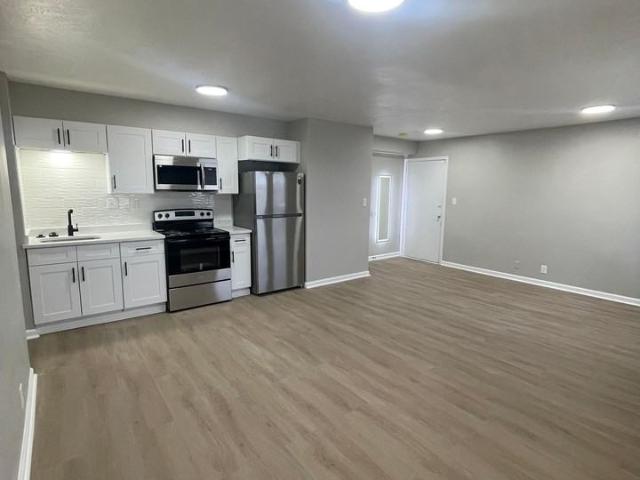 Live in Style at Bellagio East Living I: Convenient and Vibrant Community in Indianapolis 2 Bedroom Apartment for Rent at 7036 E 10th St, Indianapolis, IN 46219 East Gate