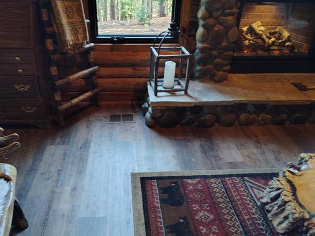 Live in Sun Valley, a 2 minute walk to transit sto