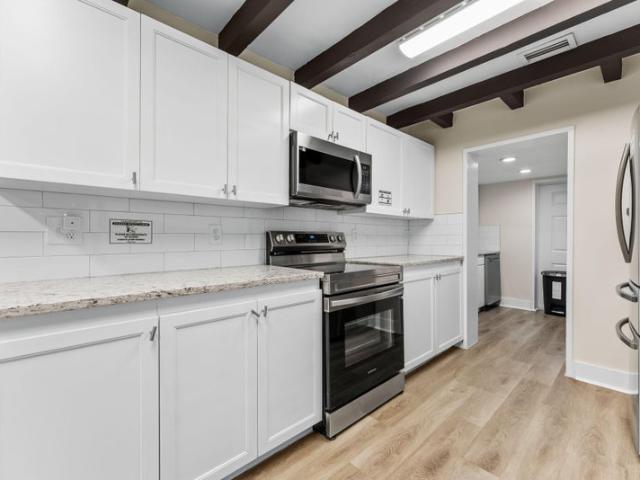 Live in Sarasota, a 4 minute walk to transit stop