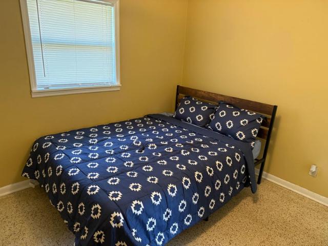 Cozy Home Close to Blanding Blvd and I295 Quiet P