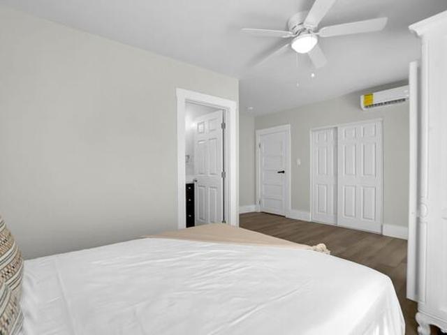 Live in the Heart of LA Minutes from DTLA & Echo Park