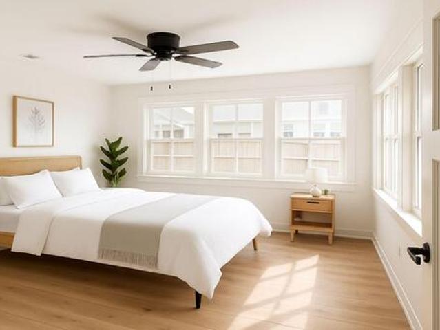 Live in the heart of Seminole Heights! High end finishes and walking distance to tons of great eats!