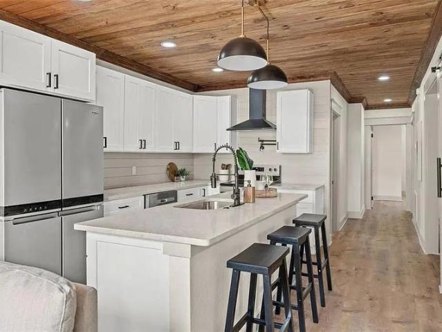 Live in the heart of Seminole Heights! Highend fin