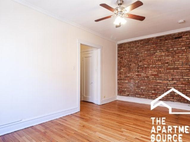 Live in this gorgeous Lakeview apartment!