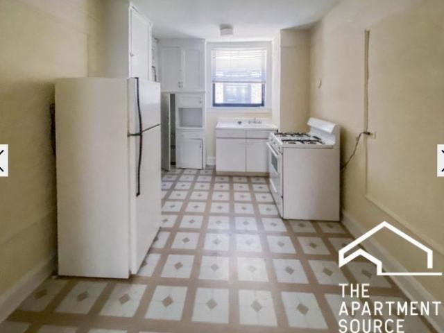 Live in this gorgeous Ravenswood apartment!