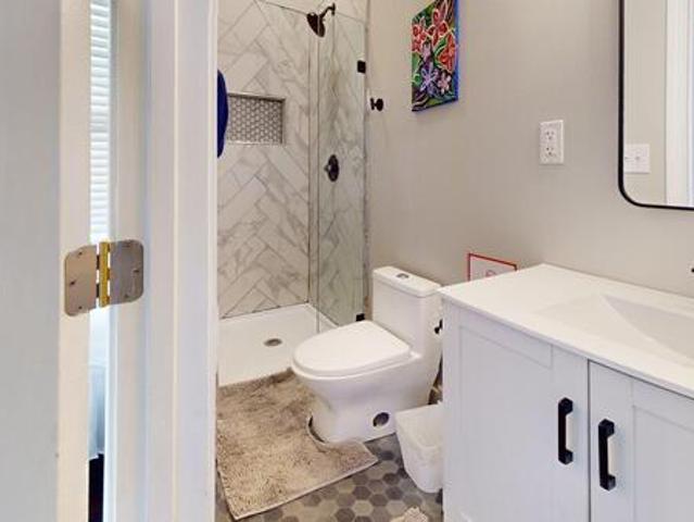 Live in Vibrant Lakewood Heights Atlanta Community next to the heart of it all