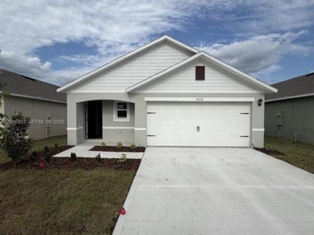 Live in Winter Haven, a 13 minutes drive to transi