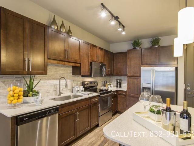 Live Smart, Live Midtown + Free Weeks!