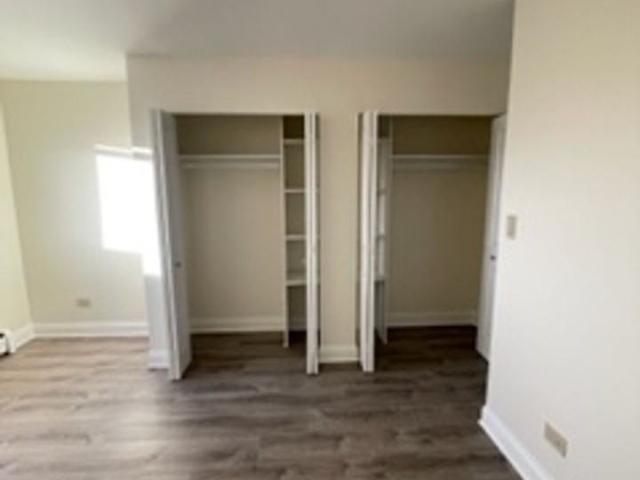 Live the Lakefront Dream at North Shore Apartments 1 Bedroom Apartment for Rent at 6633 N Sheridan Rd, Chicago, IL 60626 Rogers Park