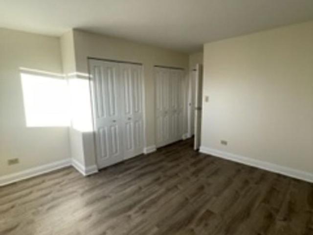 Live the Lakefront Dream at North Shore Apartments Studio Apartment for Rent at 6633 N Sheridan Rd, Chicago, IL 60626 Rogers Park