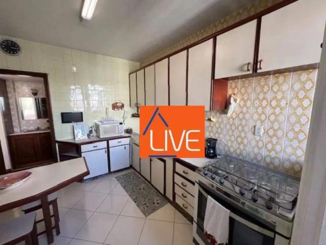 LIVE VENDE: Apartamento com 3 quartos, sendo 1 suíte e vaga, 120 m² por R$ 950.000 Icaraí Niteró
