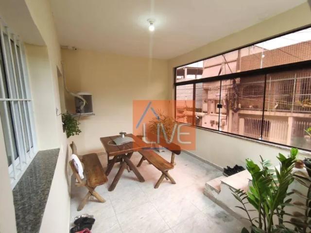 LIVE VENDE: Casa com 2 quartos, 2 vagas, 150 m² por R$ 400.000 Neves São Gonçalo/RJ