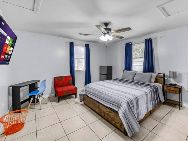Live with Only 3️⃣ Roommates! Super Private & Peac