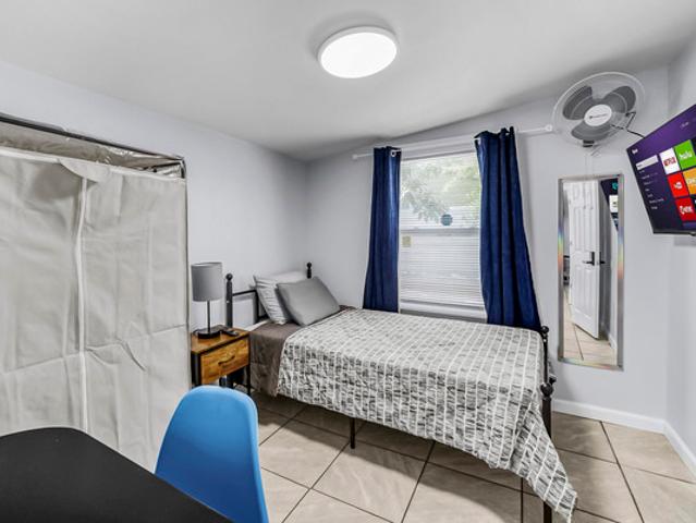 Live with Only 3⃣ Roommates! Super Private & Peaceful | Huge Outdoor Space | Flat Screen TVs Included | Don’t Miss Out!