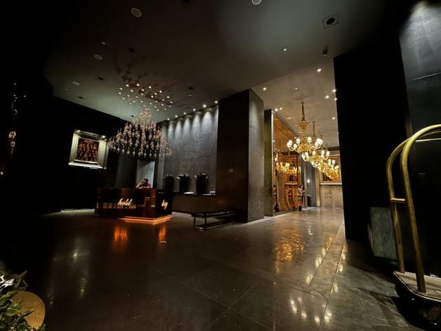 Live your Dream Luxury Manhattan Apt for less