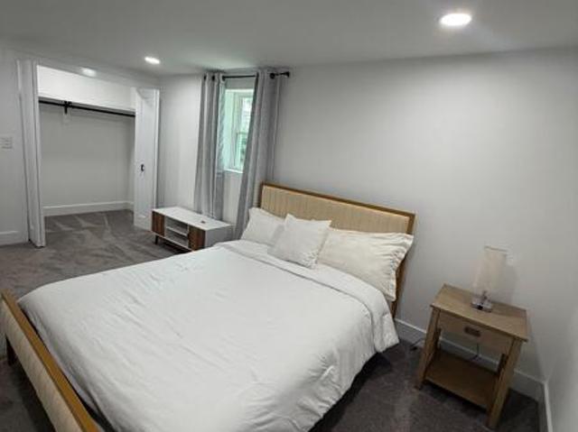 Live 15 min from uptown Charlotte All Utilities Included! Cleaning Services Included Twice a Month Bus Routes Around the Corner Free Wi Fi