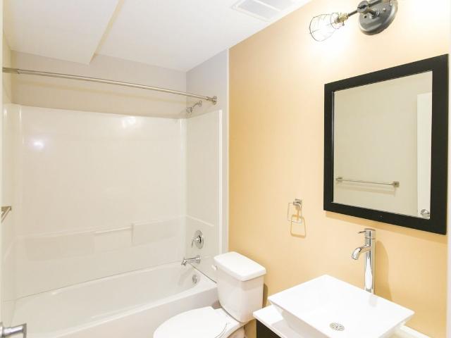 Live 501 Studio Apartment for Rent at 501 W Franklin St, Baltimore, MD 21201 Seton Hill
