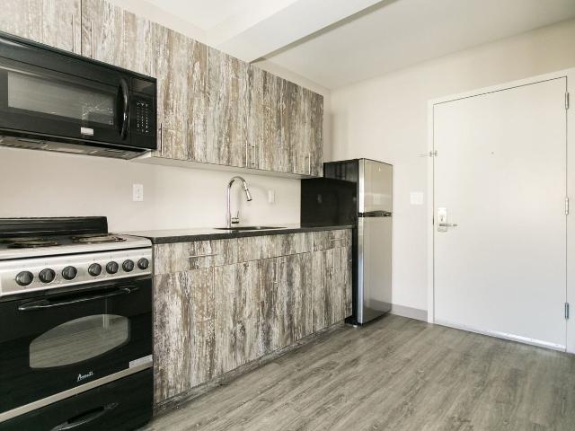 Live 501 Studio Apartment for Rent at 501 W Franklin St, Baltimore, MD 21201 Seton Hill