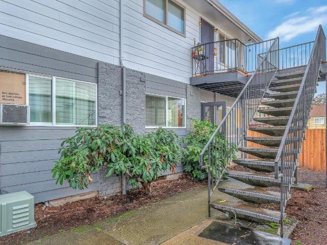 Lively at Electric 2 Bedroom Apartment for Rent at 13520 Sw Electric St, Beaverton, OR 97005 Central Beaverton