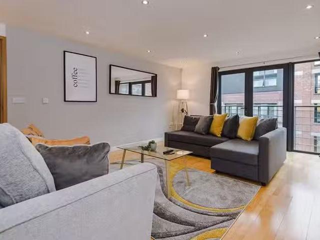 Liverpool L1 1 bed apartment for sale £128,950