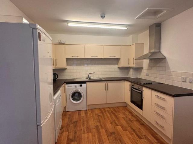 Liverpool L3, 3 bed flat to rent, £1,850 pcm | PrimeLocation