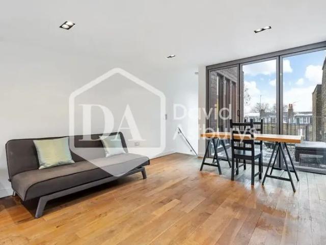 Liverpool Road, Islington, London, N1