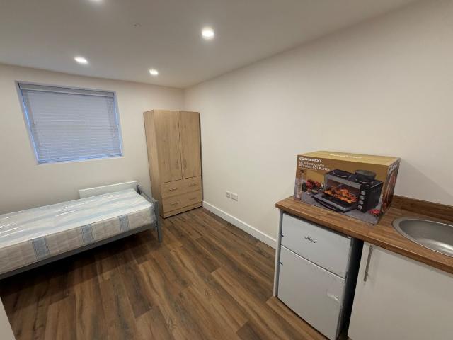 Liverpool Road, London N1, Studio to rent, £1,250 pcm | PrimeLocation