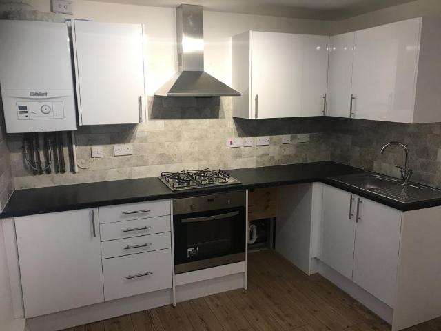 Liverpool Road, Luton LU1 1 bed apartment to rent £1,050 pcm £242 pw