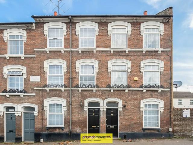 Liverpool Road, Luton LU1, 4 bed property to rent, £2,000 pcm | PrimeLocation