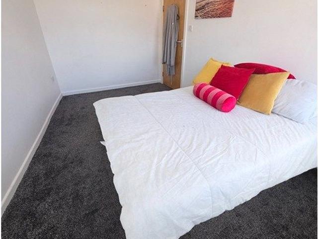 Liverpool Road, Manchester M30, 1 bed flat to rent, £750 pcm | PrimeLocation