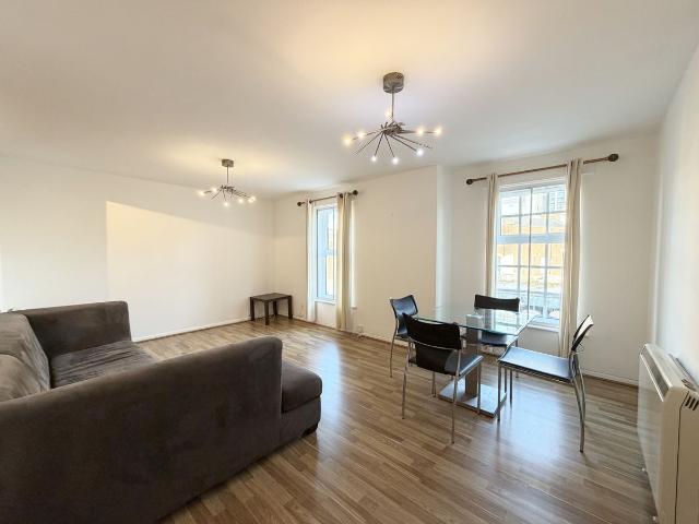 Liverpool Road, Manchester M3, 2 bed flat to rent, £1,300 pcm | PrimeLocation