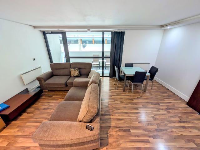Liverpool Road, Manchester M3, 2 bed flat to rent, £1,400 pcm | PrimeLocation