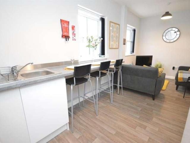 Liverpool Road, Neston, CH64